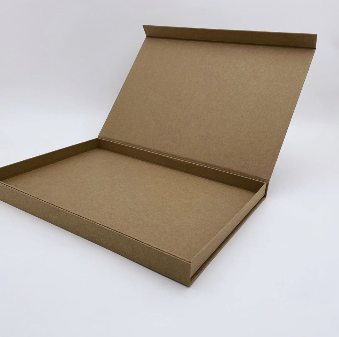 Valoriser votre commerce grâce à la boite personnalisable!